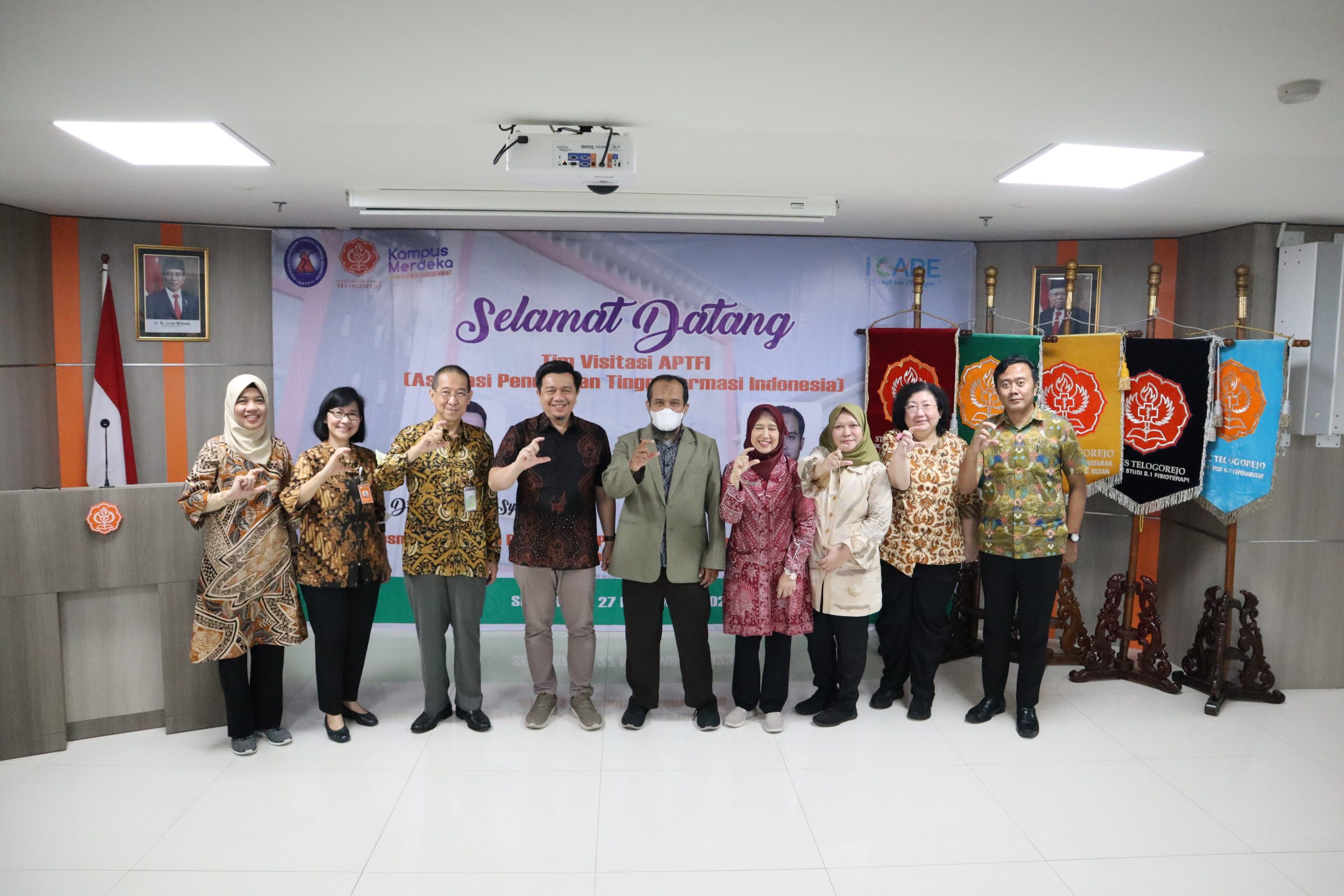 Visitasi Asosiasi Pendidikan Tinggi Farmasi Indonesia (APTFI) dalam ...